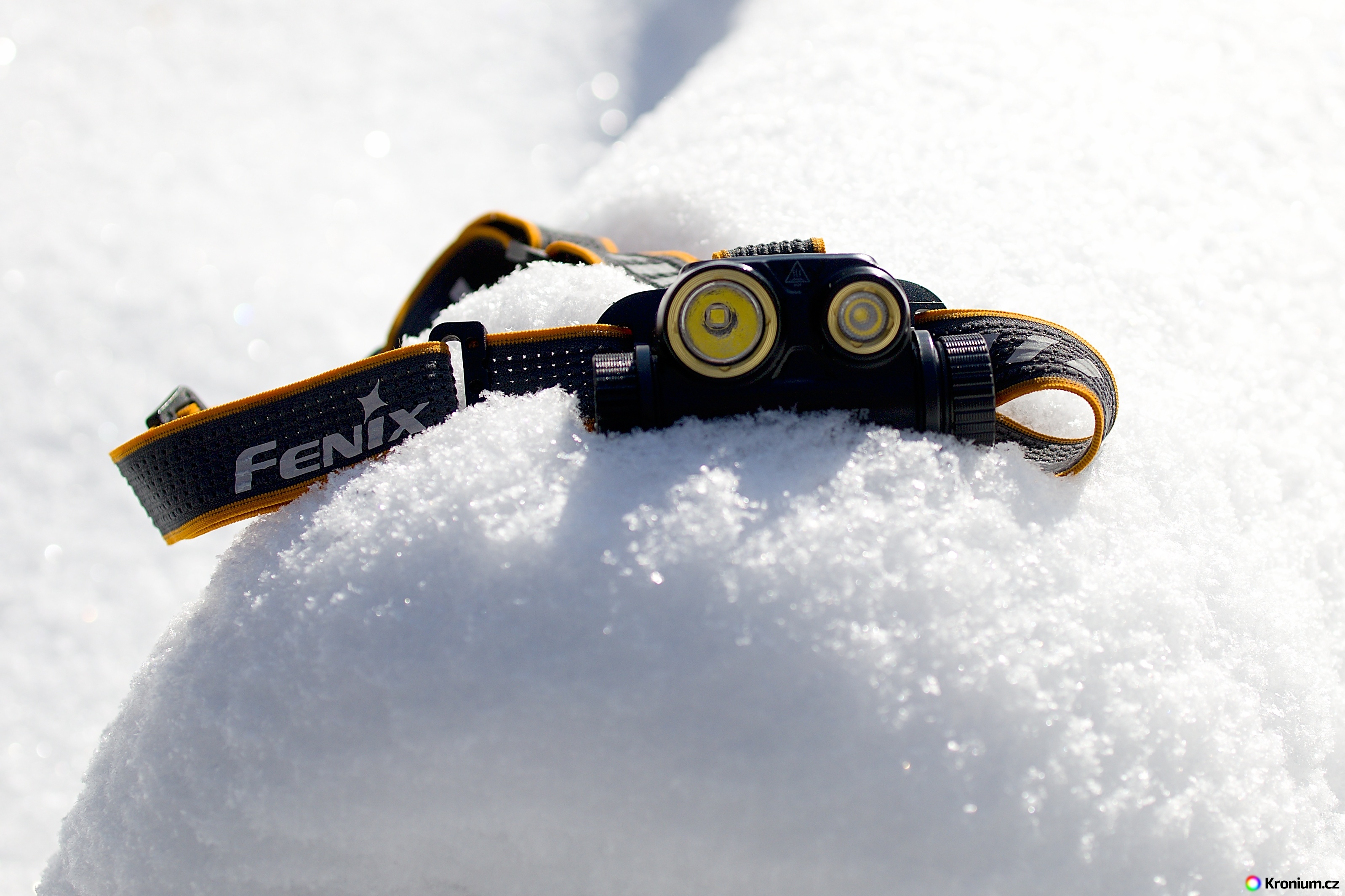 Srovnání čelovek Fenix HM65R-T a HM65R - LED svítilny a čelovky Kronium.cz